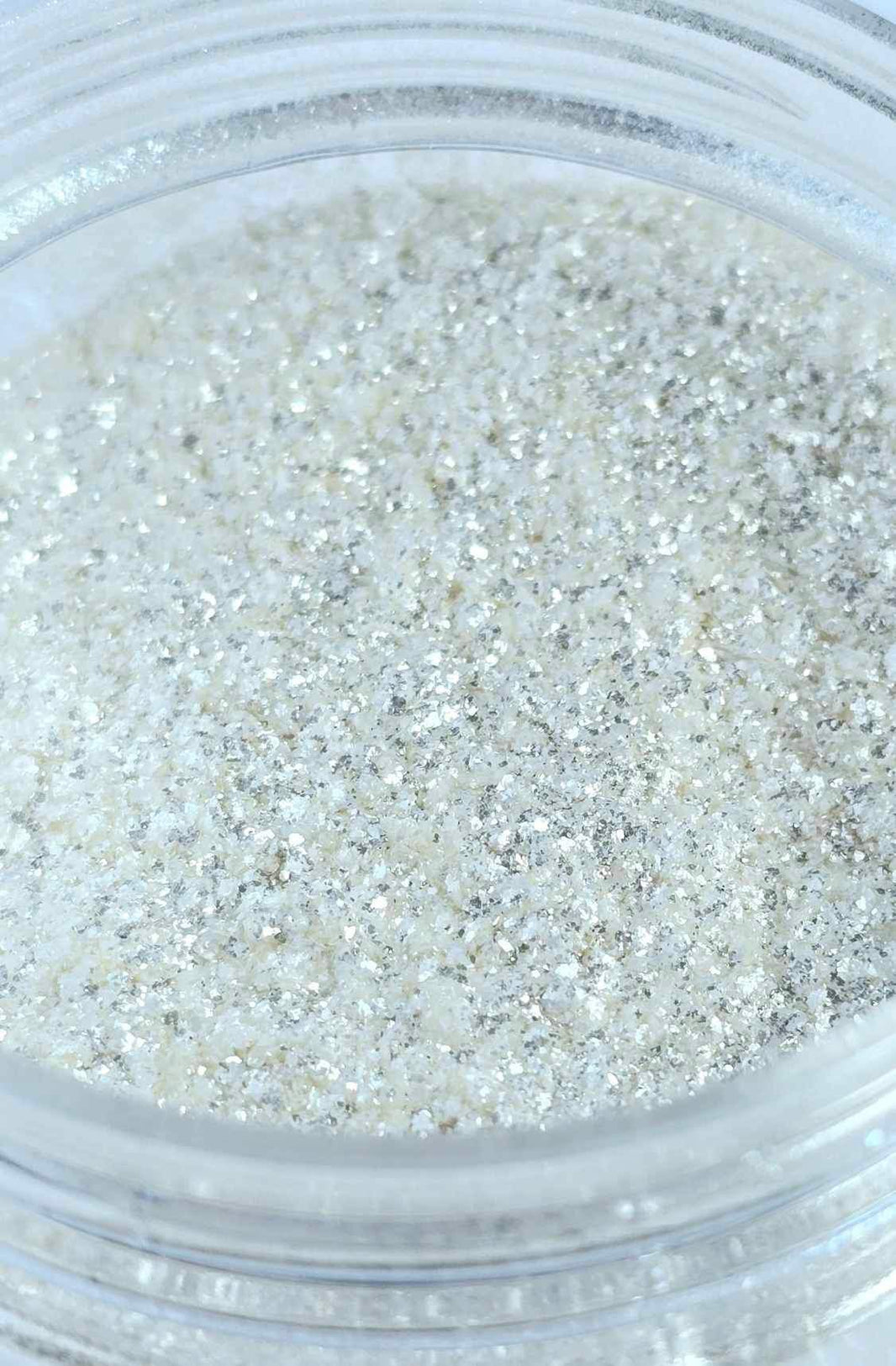 Mica Flakes – Glitzy Glitter Express